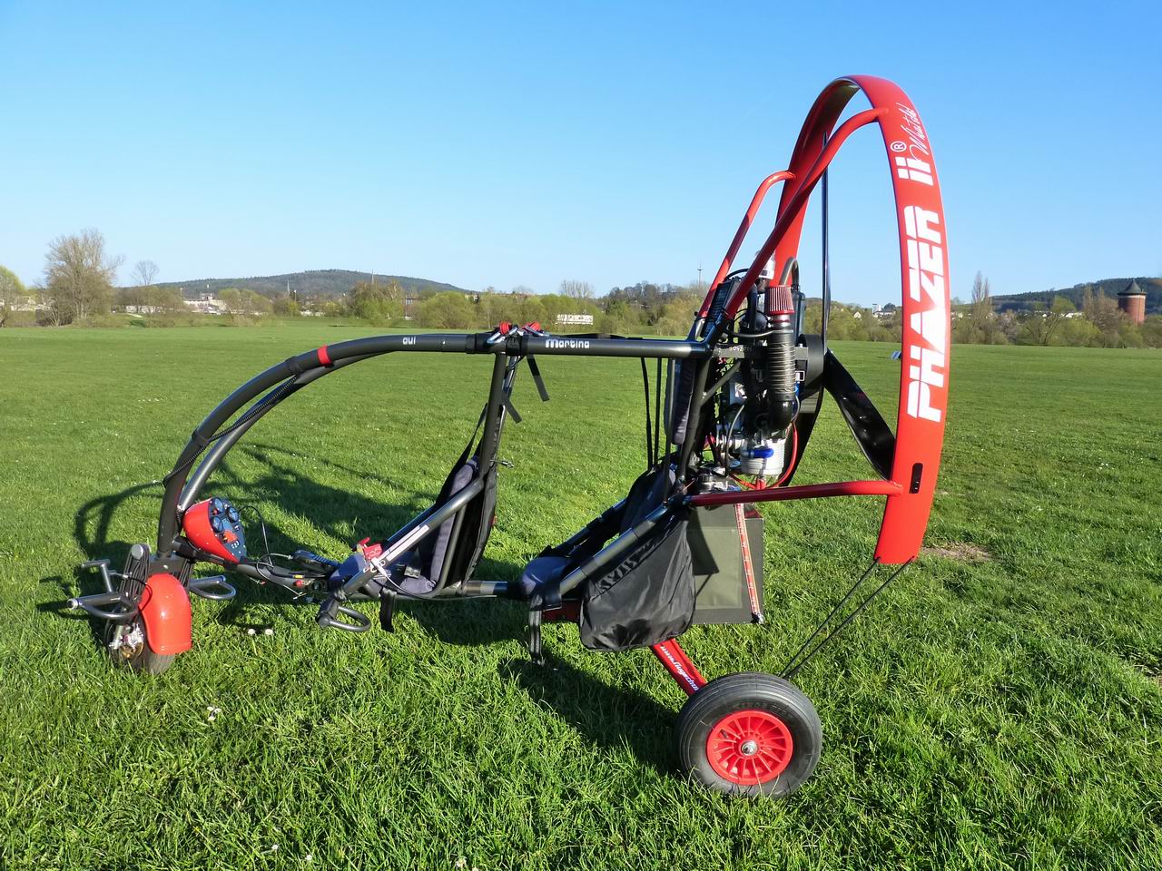 Rundflug – Passagierflug mit dem Motorschirm-Trike – Motorschirm-Flugcenter